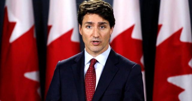 Justin Trudeau under fire over brownface and blackface photos - CBS News