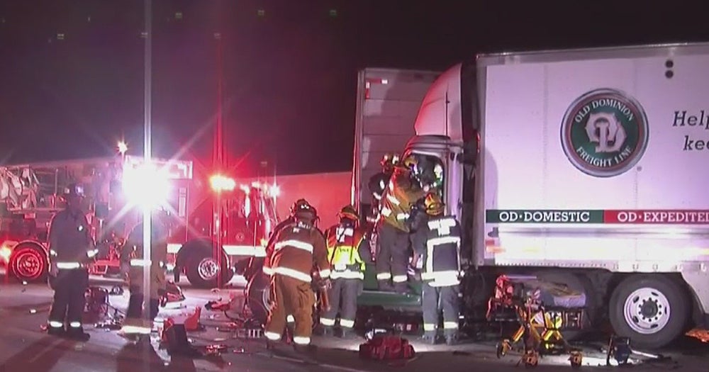 1 Killed In Crash Involving Big Rigs, Shutting Down 10 Freeway In West ...