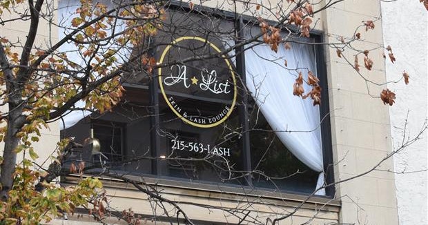 Philadelphia-Native Patti LaBelle Makes Surprise Visit At A-List Skin ...