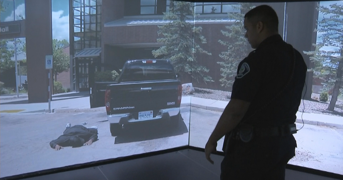 New Jersey Police Officers Using Virtual Reality Training Simulator To ...