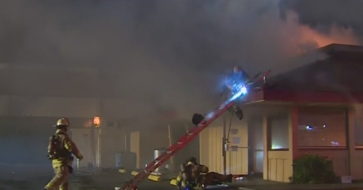 Firefighter Falls From Ladder During Training Exercise - Good Day ...