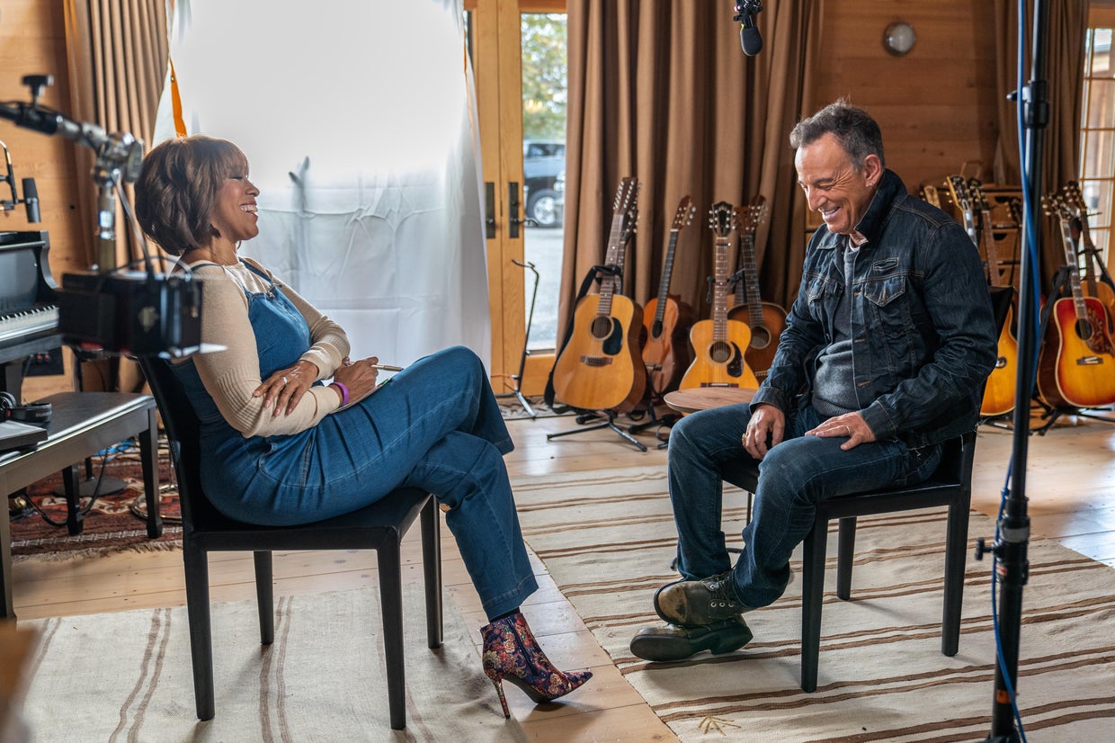 Bruce Springsteen still finds performing therapeutic - CBS News
