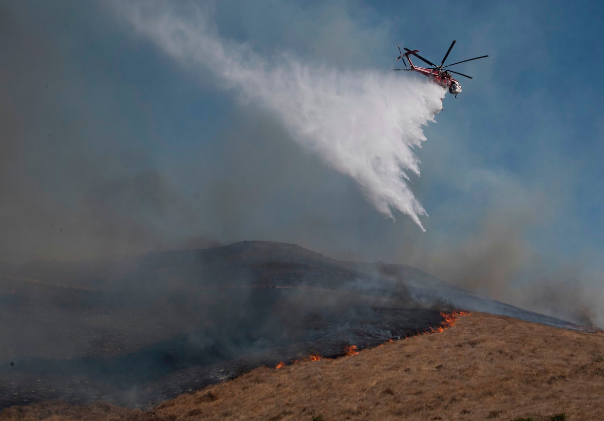 PHOTO GALLERY: Crews Battle Easy Fire In Simi Valley