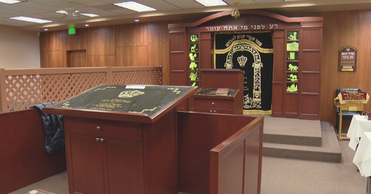 Federal Grant Allows Denver Synagogue To Beef Up Security - CBS Colorado