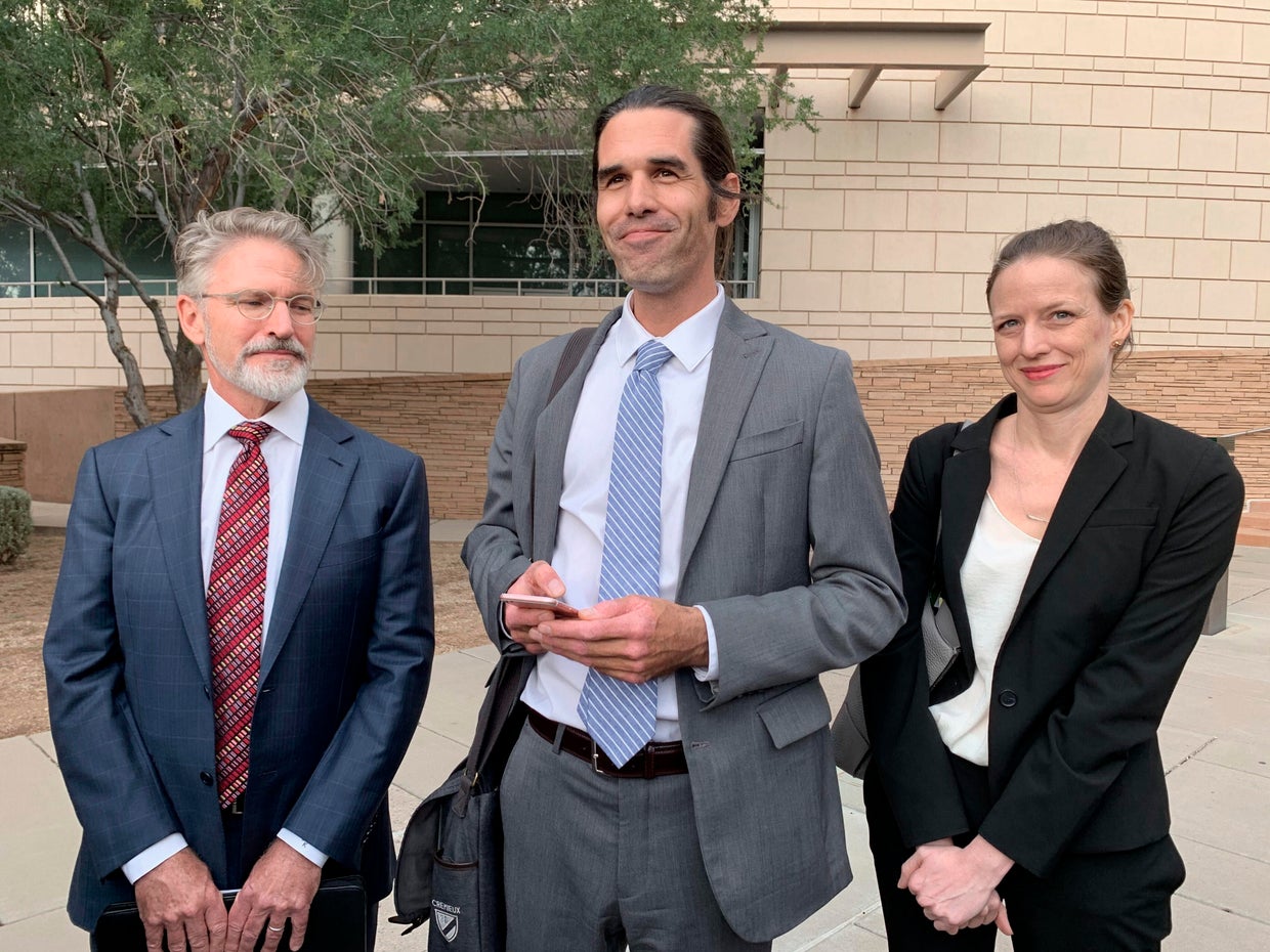 Scott Warren: Arizona border activist acquitted on charges of harboring ...