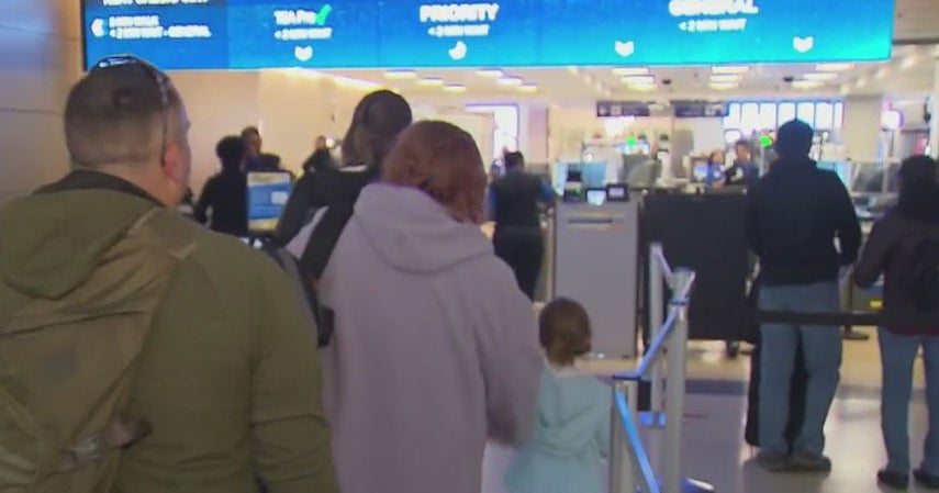DFW Airport Filled With Families Flying For Thanksgiving Holiday - CBS ...