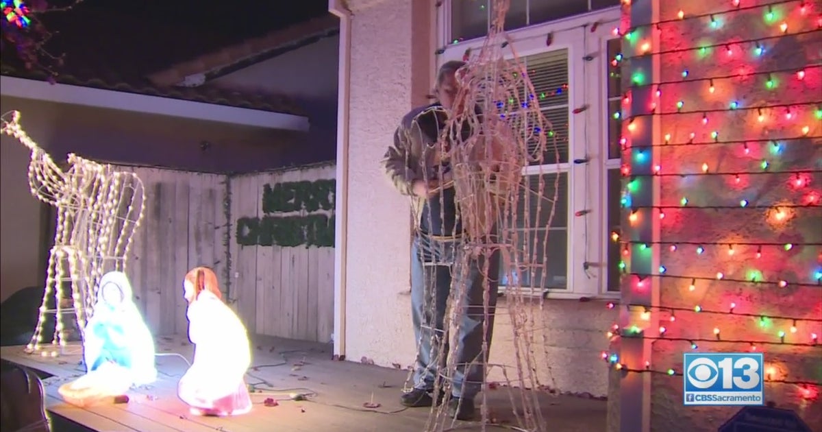 Rocklin Man Battling Cancer Completes Light Display - CBS Sacramento