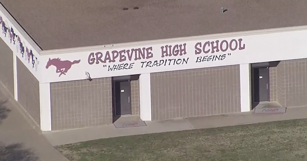 Students At Grapevine High Return To School After Gun On Campus ...