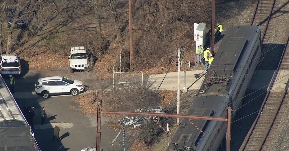 SEPTA Train With 90 People Onboard Strikes Vehicle In Montgomery County ...