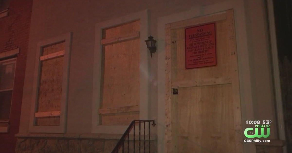 Philadelphia Police Return To Scene Of Deadly Standoff In Frankford To ...