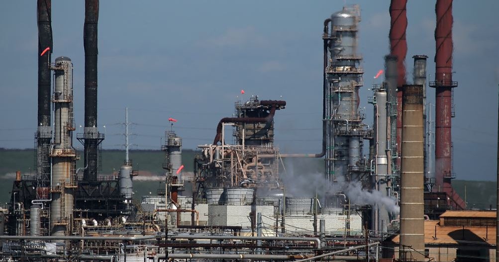 Chevron reports flaring event at Richmond refinery - CBS San Francisco