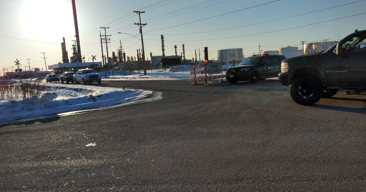 Superior's Husky Refinery Evacuated Following Tower Collapse Concerns ...