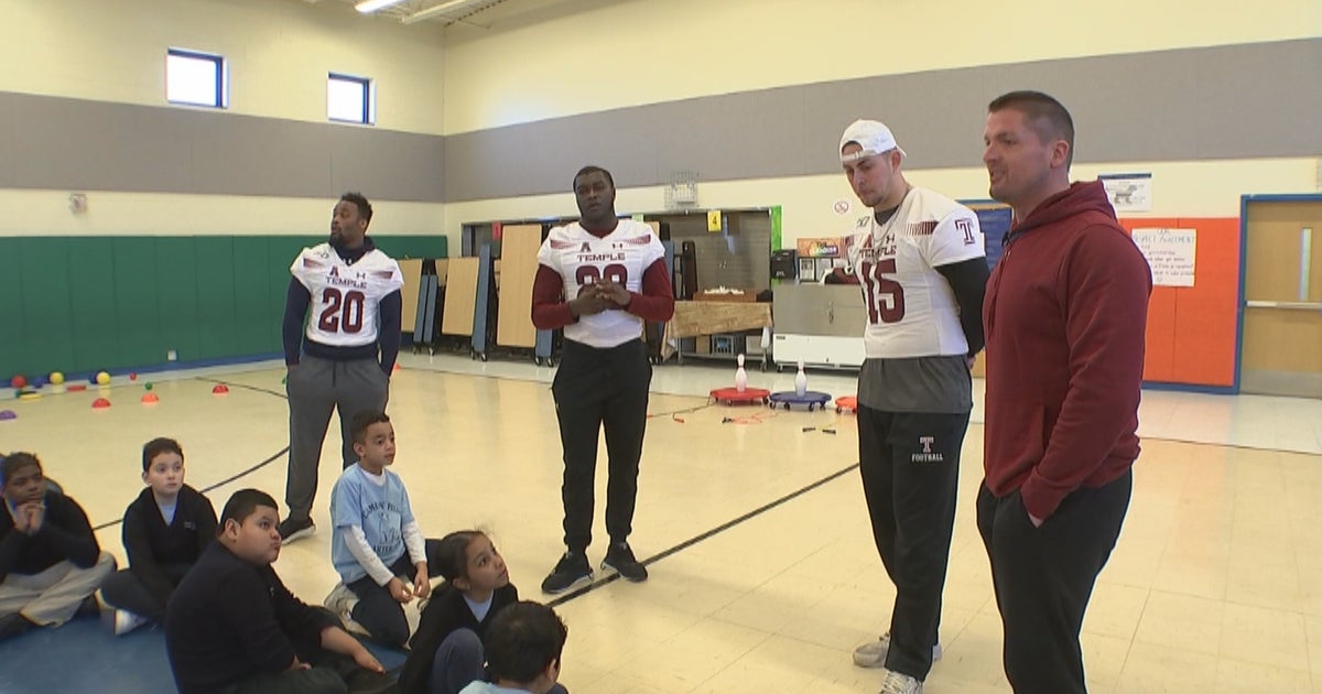 Temple Football Players Spread Love For Learning With Young Students At ...