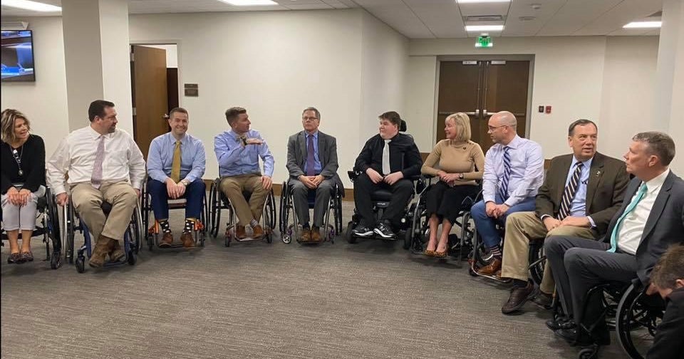 Tennessee state lawmakers spend day in wheelchairs after 14-year-old ...