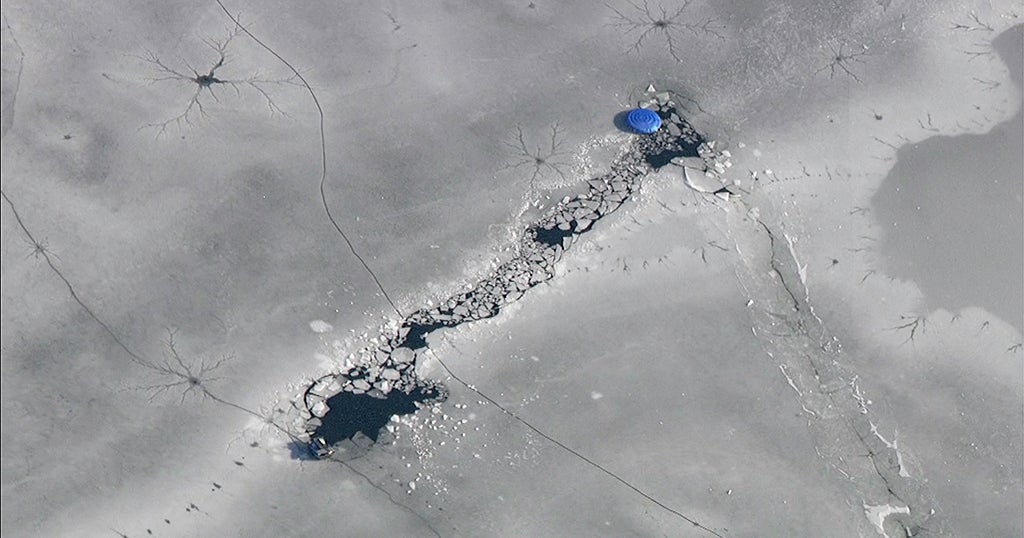 Stay Off The Ice In Massachusetts, Authorities Warn - CBS Boston