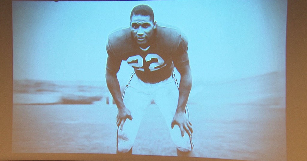 Students Learn About Ron Burton At Patriots Hall Of Fame - CBS Boston