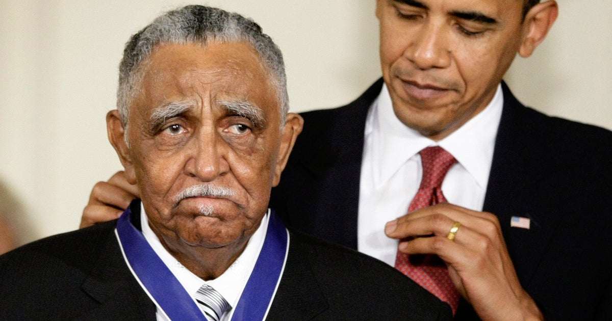 Civil Rights Leader Rev. Joseph Lowery Who Co-Founded SCLC With MLK ...