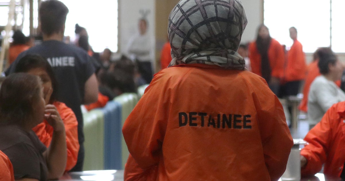 Bail bond firm duped immigrants into wearing "shackles" and paying to ...