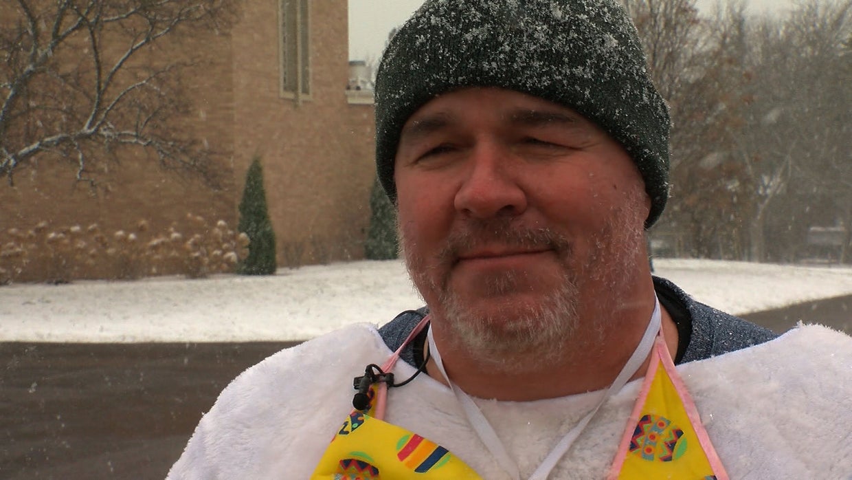 35W Bridge Collapse Survivor Spreading Joy As Easter Bunny - CBS Minnesota