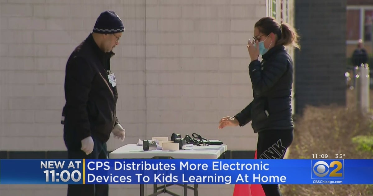CPS Distributes Computer Devices For Remote Learning - CBS Chicago