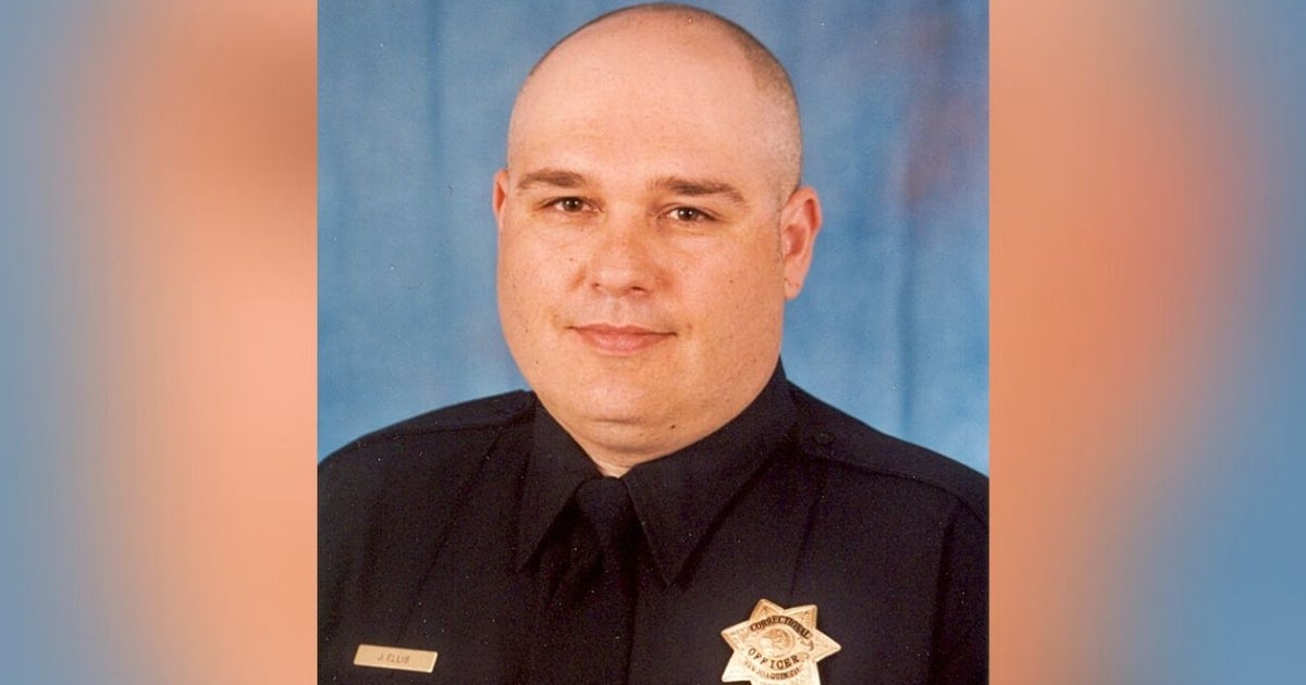 Fire Crews, Off-Duty Correctional Officer Save Sleeping Family From ...