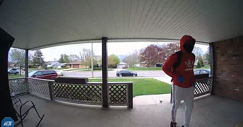 Watch Roseville Police Seek Publics Help To Find Porch Pirate Cbs