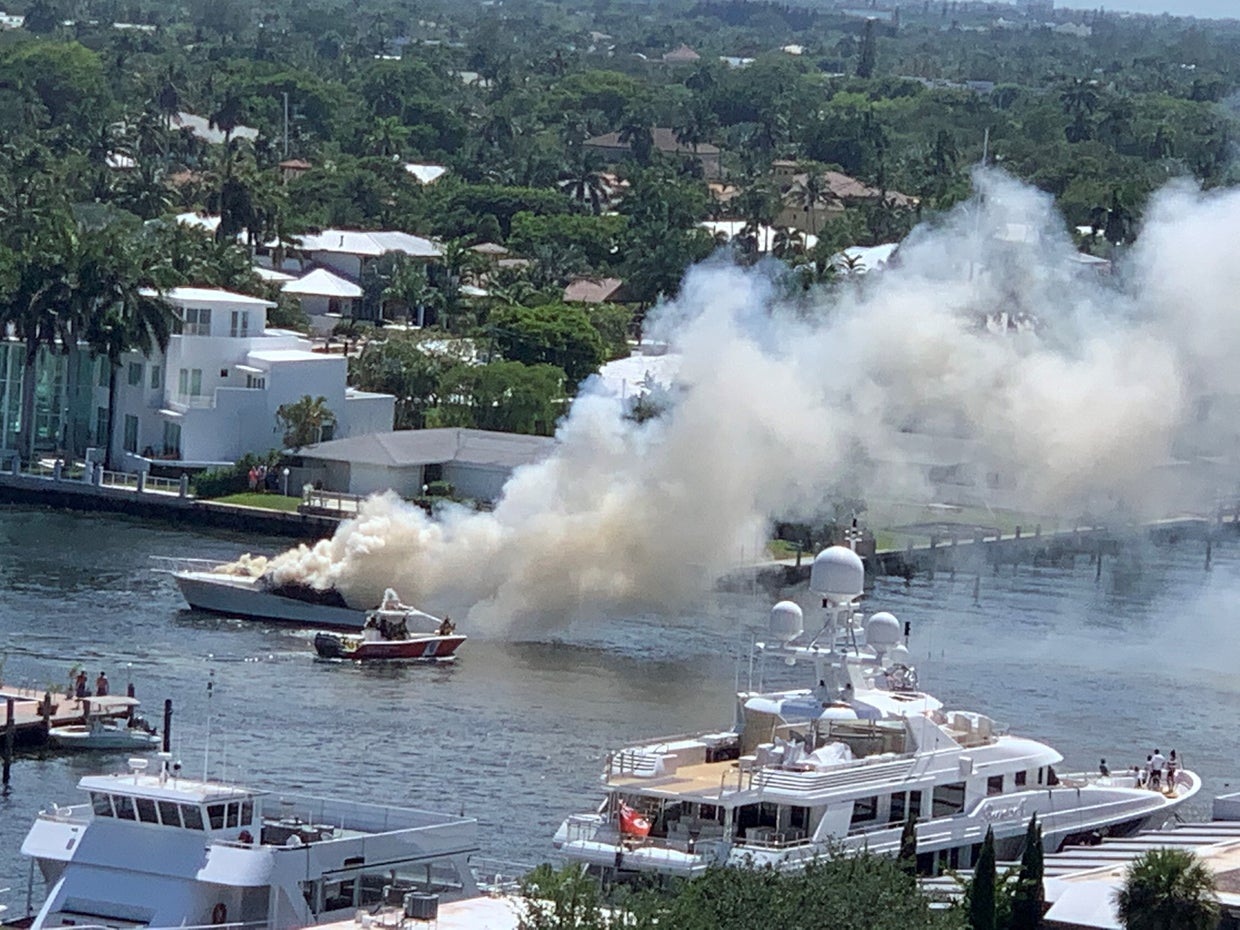 2 Hospitalized After Massive Boat Fire In Fort Lauderdale - CBS Miami
