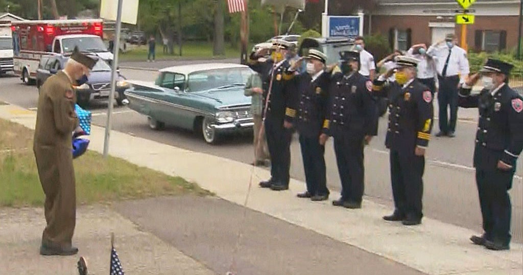 Town Honors WWII Veteran Who Has Attended Every Memorial Day Observance ...
