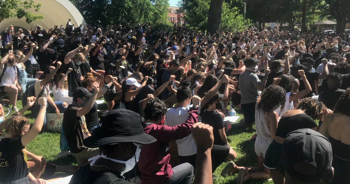 CU Boulder Football Team Leads Peaceful Protest March On Campus - CBS ...