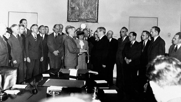 Book excerpt: "Countdown 1945" and the race to the atomic bomb - CBS News