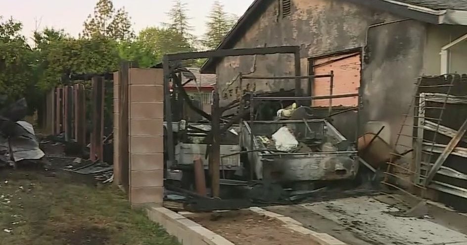 Backyard Fire Spreads To Two Homes In Rosemont - Good Day Sacramento
