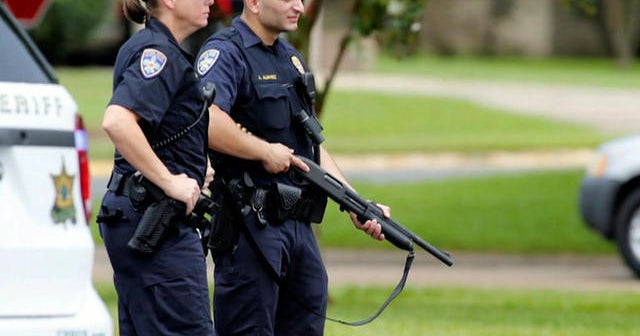 How American police compare to other countries - CBS News