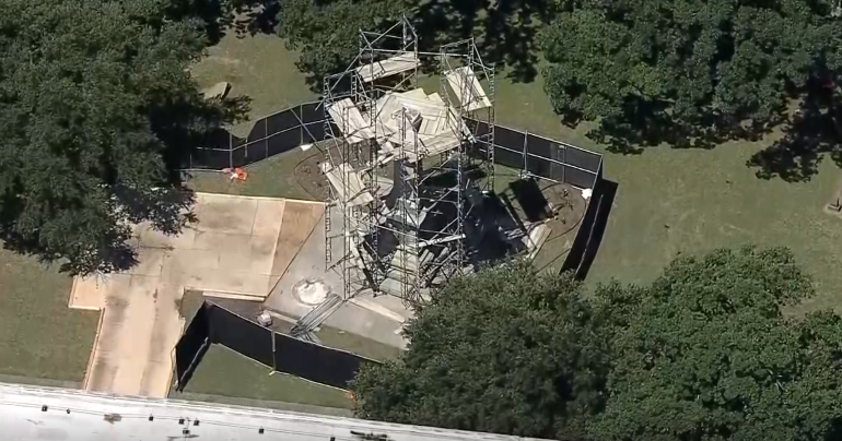 Final Statue Of Dallas Confederate Monument At Pioneer Park Removed ...