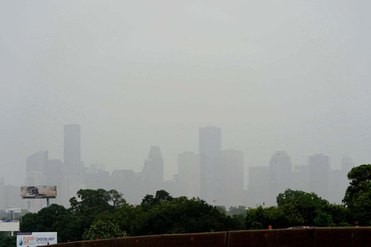 Saharan dust cloud cloaks U.S. Gulf Coast in choking haze - CBS News