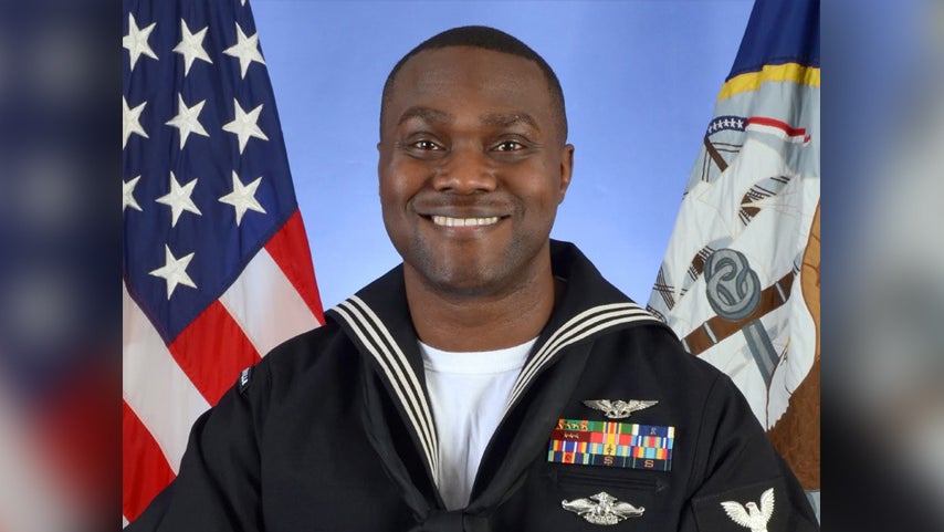 Fort Worth Sailor On Front Lines Of U.S. Navy Coronavirus Fight - CBS Texas