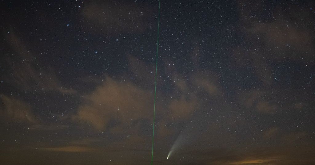 Green comet to pass by Earth for first time in 50,000 years - CBS Pittsburgh