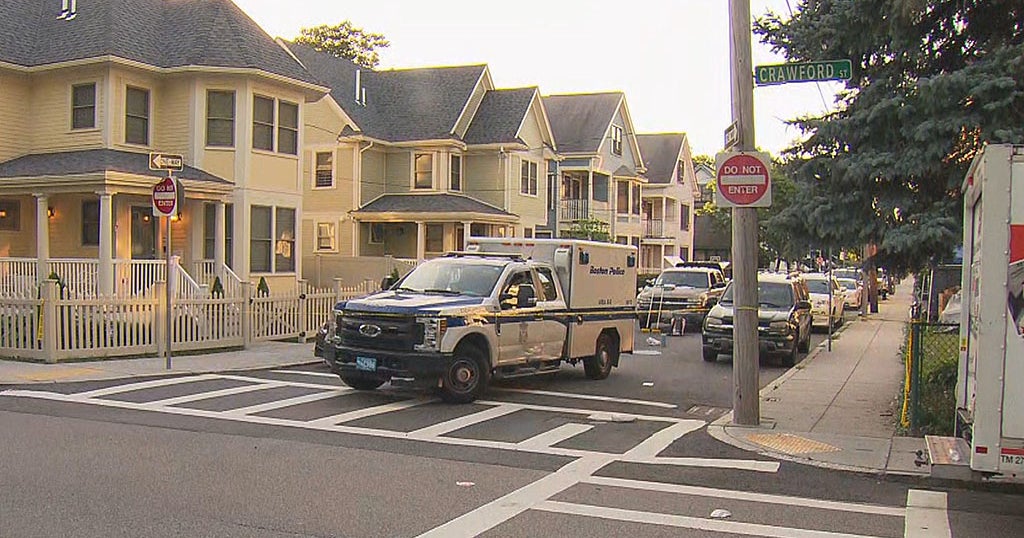Boston Police Officer Fires At, Tracks Down 3 Suspects In Roxbury ...