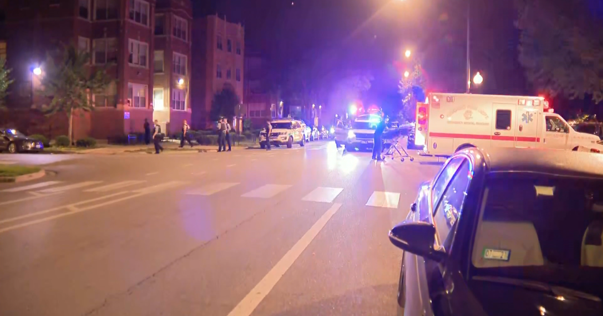 Anthony Marks Charged With Shooting Chicago Police Officer Who ...