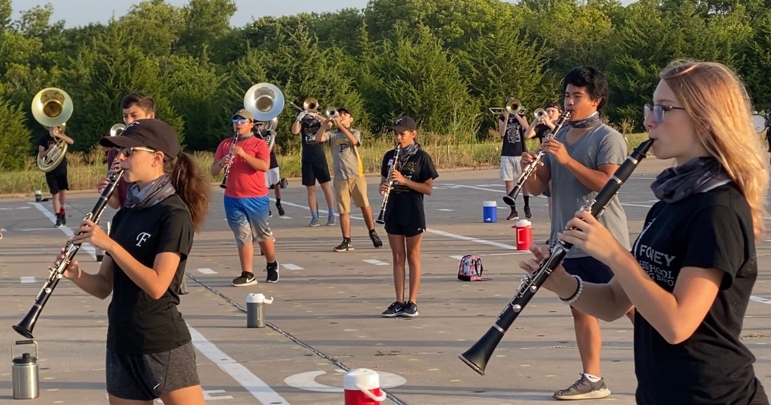 Forney High School Band Looks For Harmony During Pandemic - CBS Texas