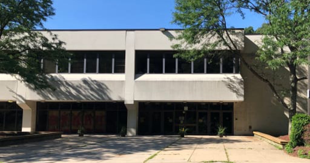 Northgate High School Football Players Jump Into Action To Help Couple ...