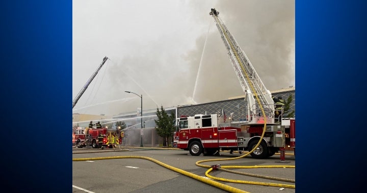 Early Monday Morning Fire Burns 4 Hayward Store Fronts - CBS San Francisco