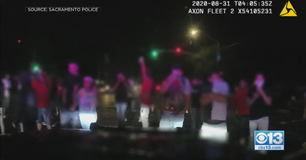 Caught On Camera: Sacramento Police Surrounded And Attacked At Violent ...