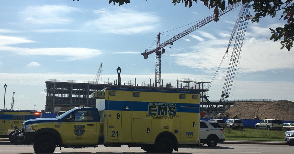 Two cranes collide in Austin, Texas, injuring 22 people - CBS News