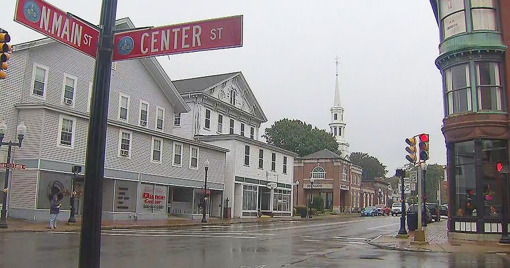 Middleboro Voters React To Report On Trump's Taxes - CBS Boston