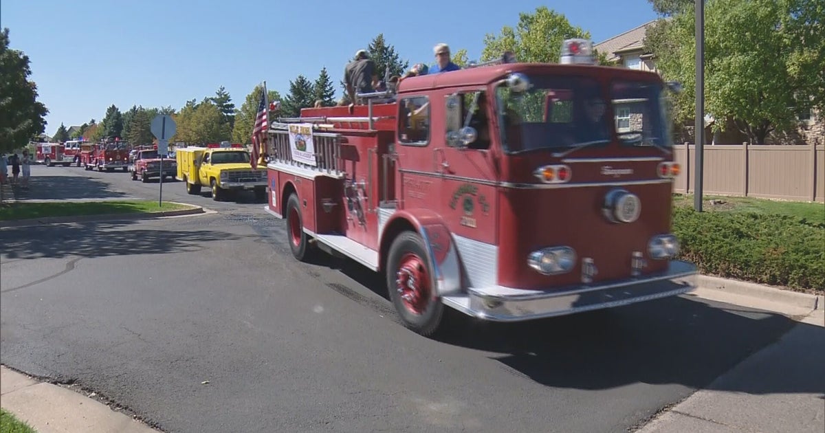 Vintage Fire Trucks & Cars Parade For Colorado First Responders - CBS ...