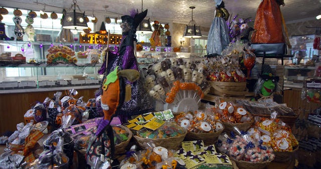 The Dish: Rich history of "America's oldest candy company" - CBS News