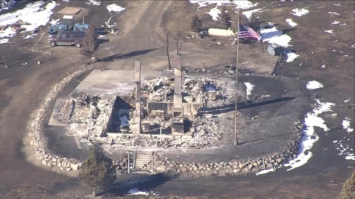 Dozens Of Volunteers Fan Out To Clear Debris From East Troublesome Fire ...