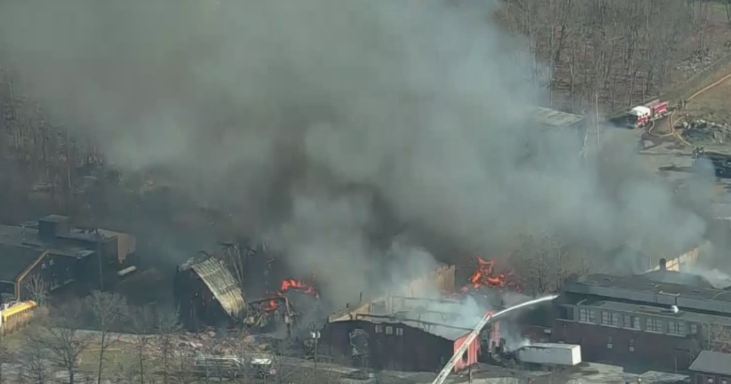 Firefighters Battle Massive Blaze At Commercial Building In Middletown ...