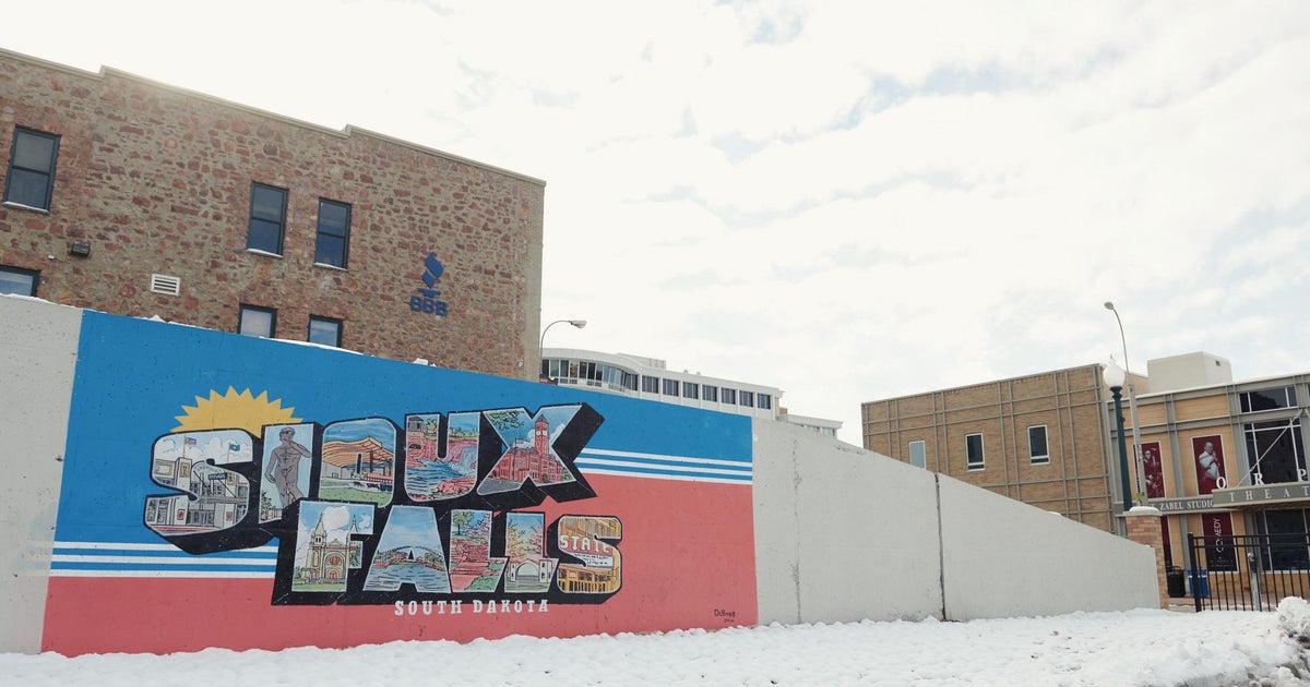 South Dakota gripped by coronavirus pandemic as governor resists ...