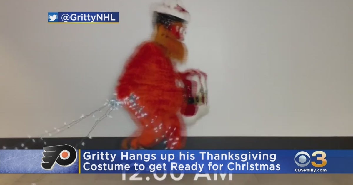 Gritty Hangs Up His Thanksgiving Outfit To Get Ready For Christmas ...